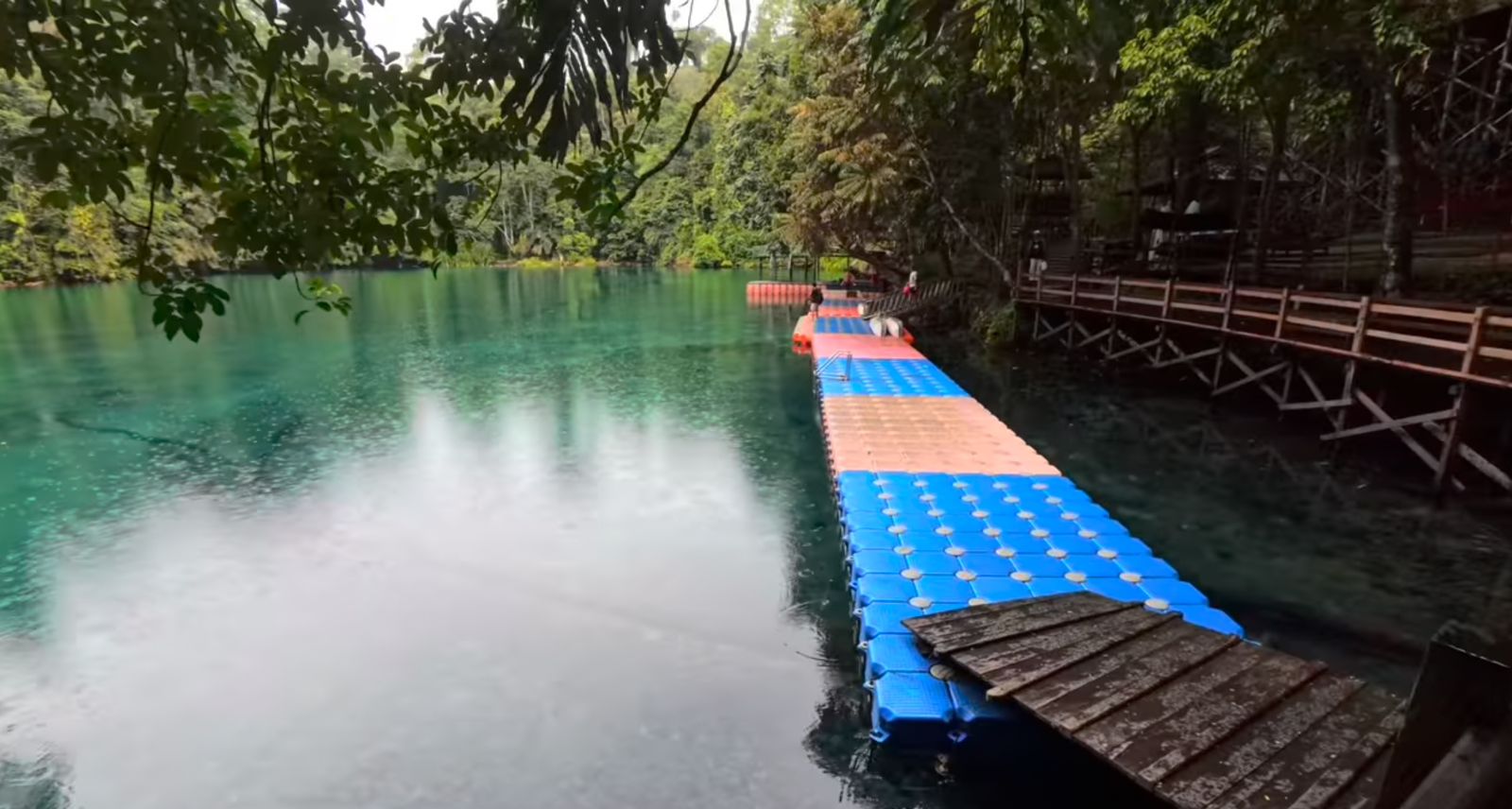 Nikmati Keindahan Danau Labuan Cermin, Biaya Hidup dan Tips Wisata ...